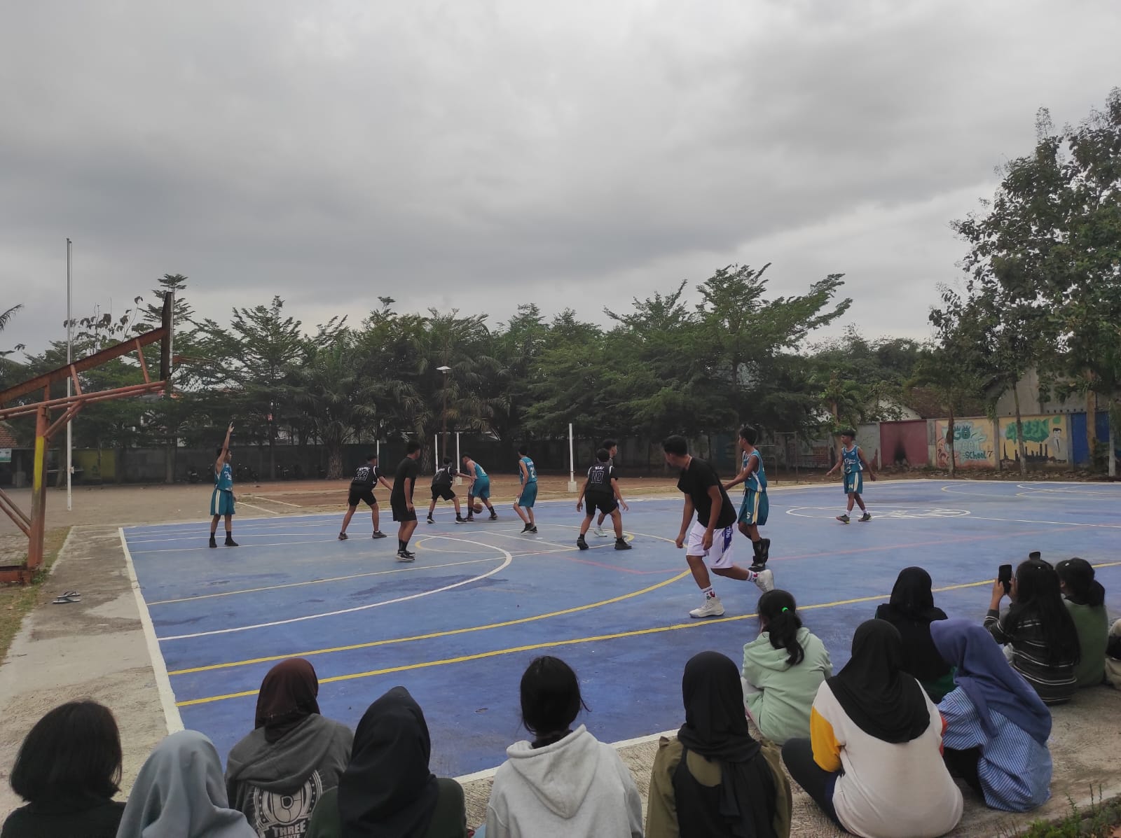 EKSTRAKURIKULER BASKET